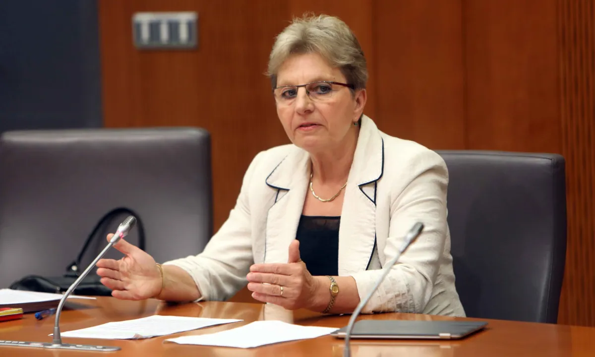 Kandidatka za kmetijsko ministrico Irena Šinko bi se pred točo branila z letali