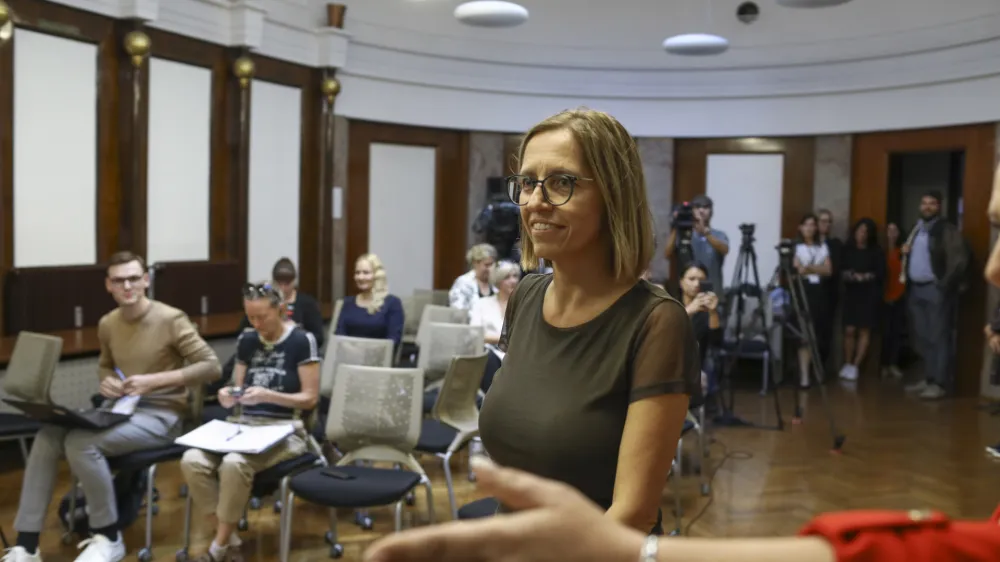 Peta ministrica prevzema zdravstveni resor