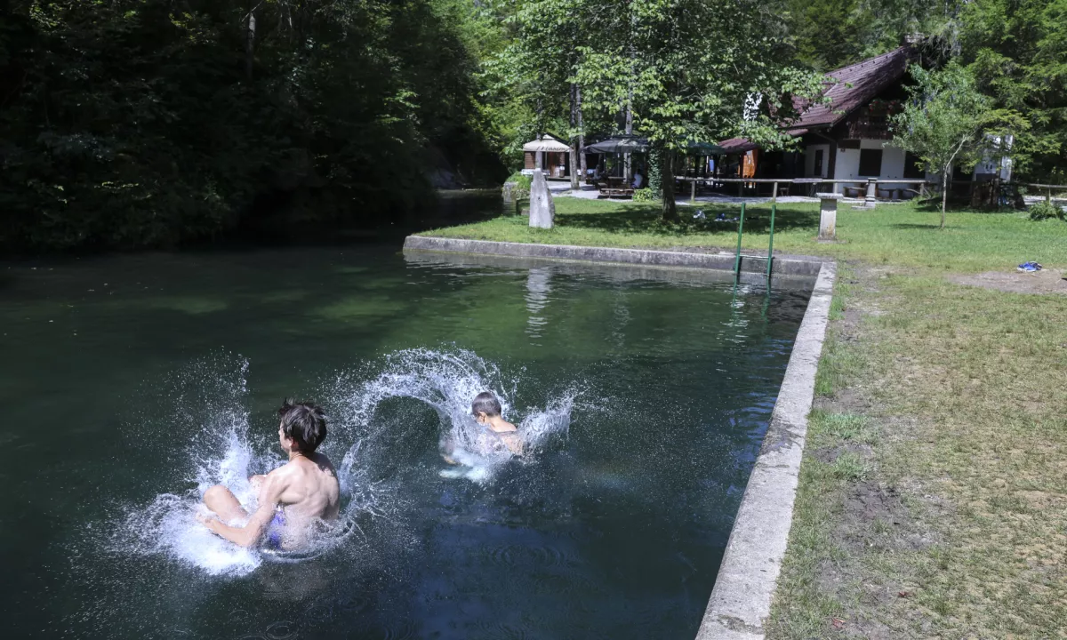 Na severu že danes možna kakšna ploha