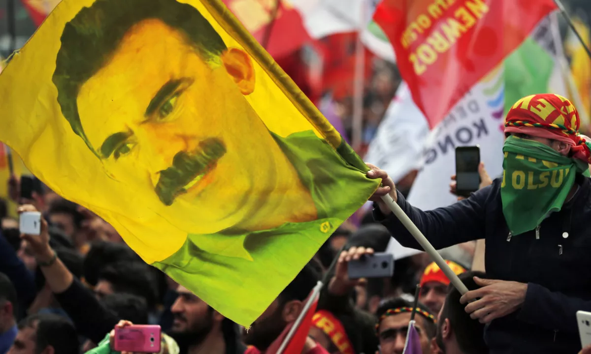 Po desetletjih bojev kurdska stranka PKK pred razpustitvijo