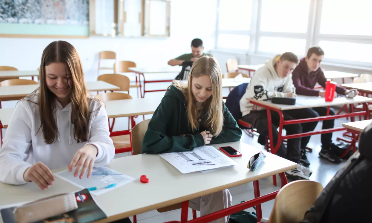 Vpis v srednje šole: prostih mest še dovolj tudi na gimnazijah
