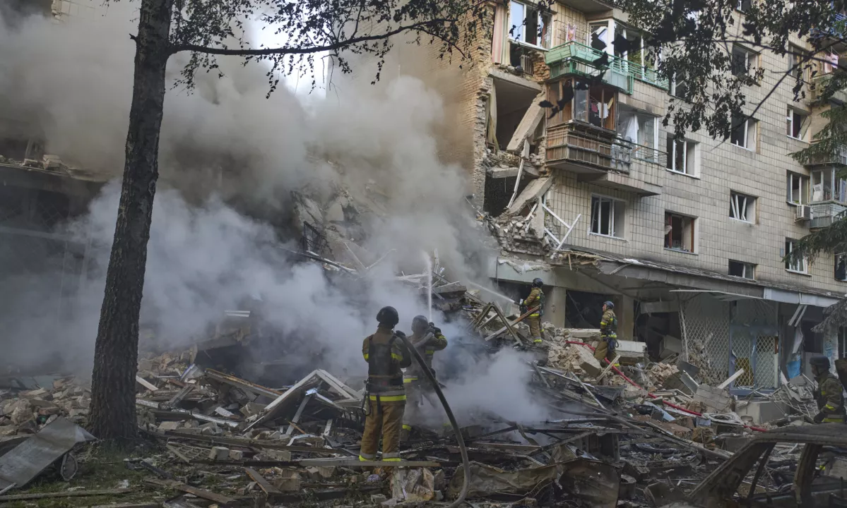 Rusi ponoči napadli Kijev, ubitih najmanj 14 ljudi
