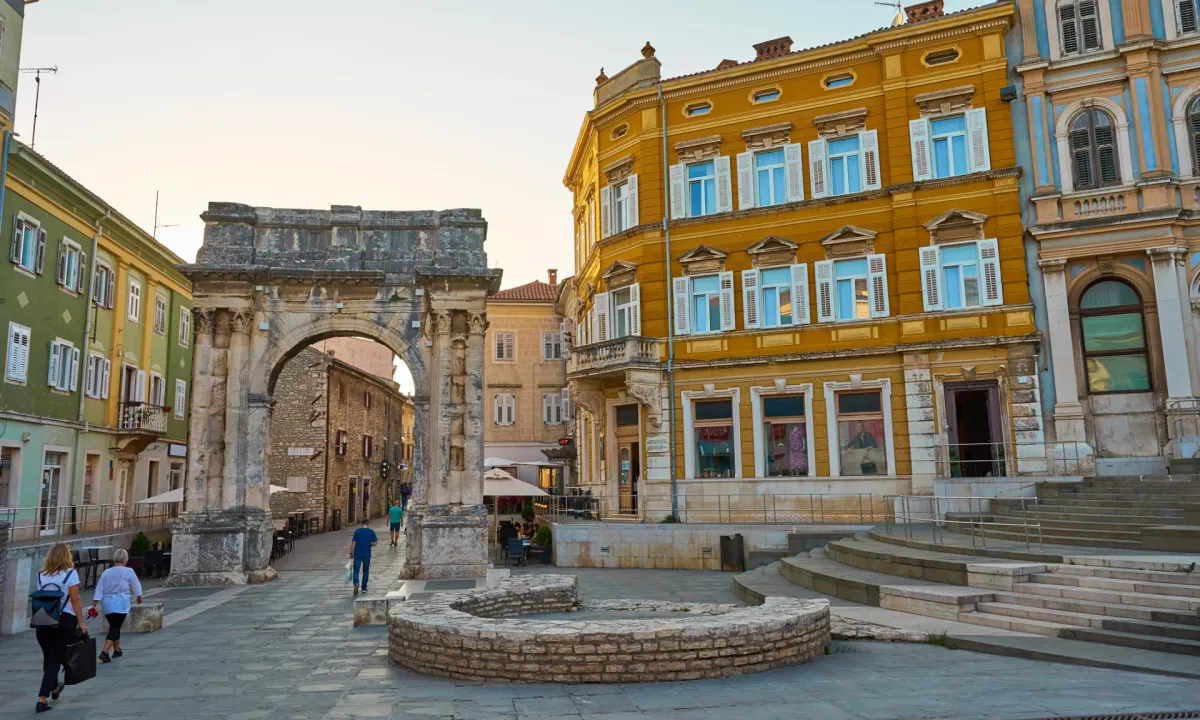 Z direktnim vlakom vsak petek iz Ljubljane v Pulj, nazaj v nedeljo