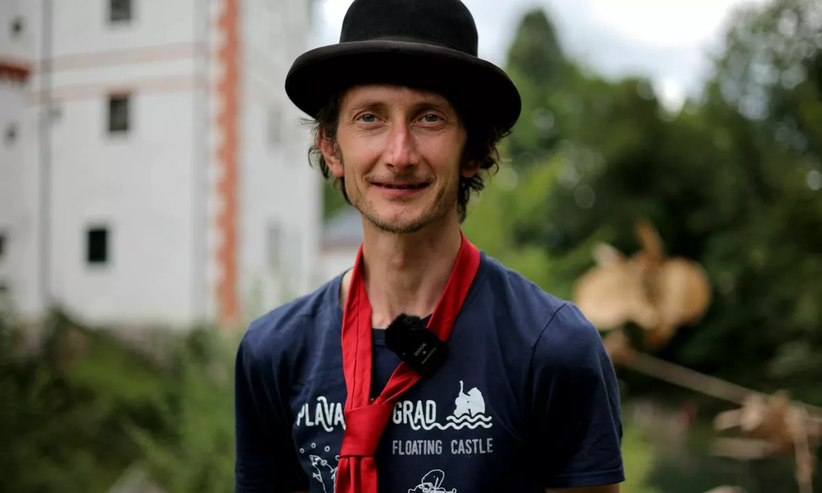 Matija Solce - lutkar, glasbenik, režiser, igralec, profesor