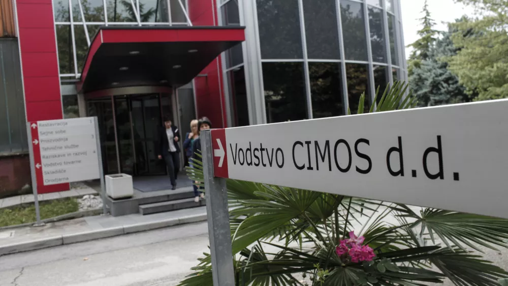 Cimosovim delavcem je dokončno počilo, napovedali so stavko